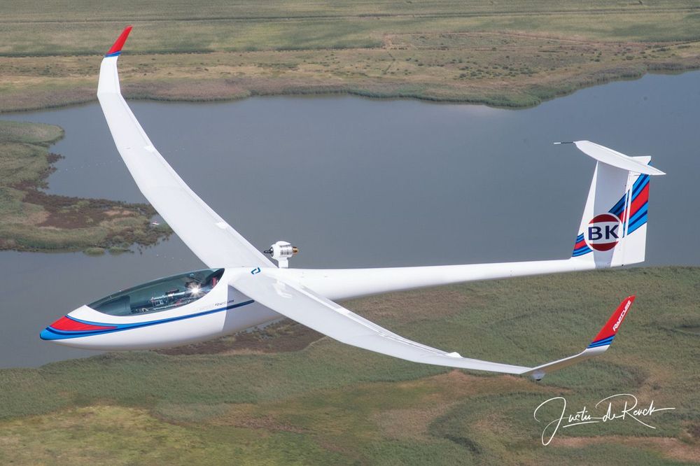 Jonker Sailplanes Challenge — WeGlide Magazine