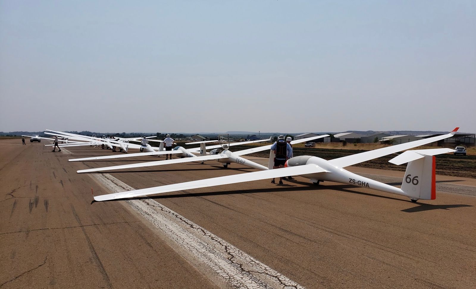 Zachary Yamauchi | Gliding in South Africa — WeGlide Magazine